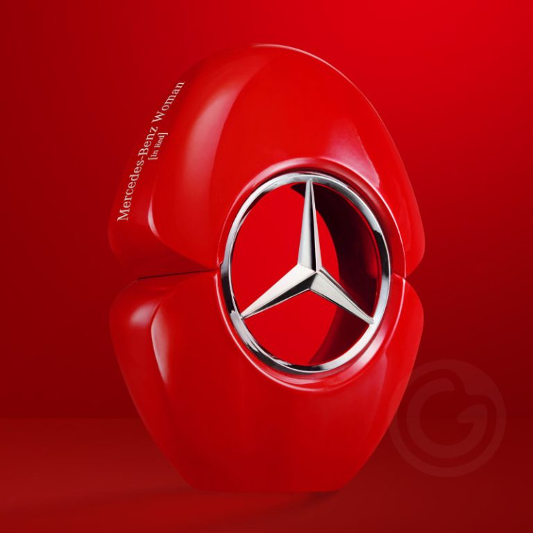 Mercedes-Benz Woman In Red Eau de Parfum - GiraOfertas